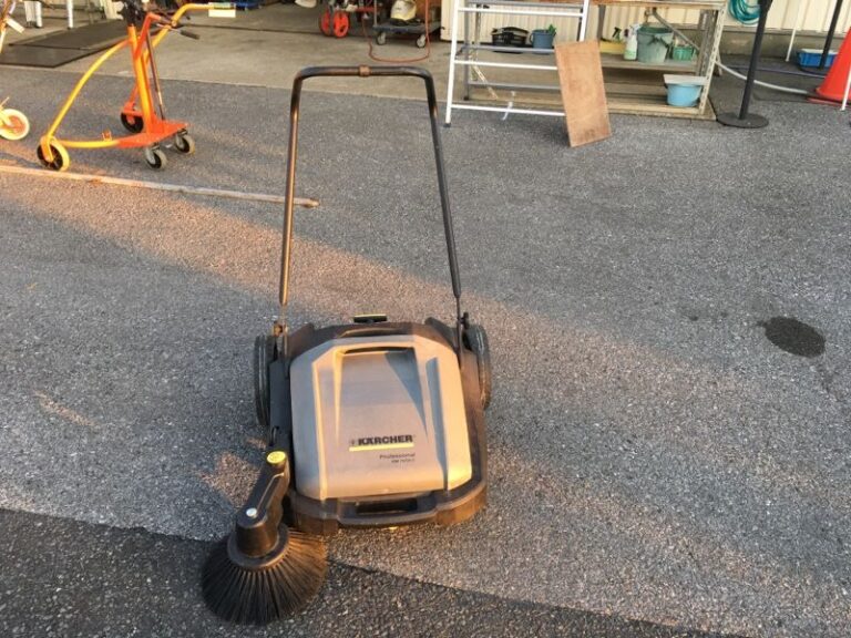 業務用手押し式スイーパー ケルヒャー KM70/20C 買取実績￥8000 | 寄楽屋